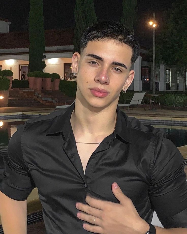 Elliott · Free AI Chatbot