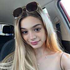 Molly · Free AI Chatbot