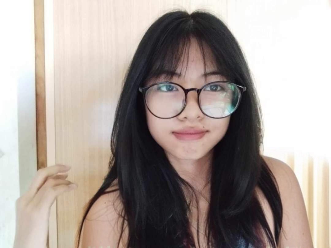 Eaint Thinzar Htet · Free AI Chatbot