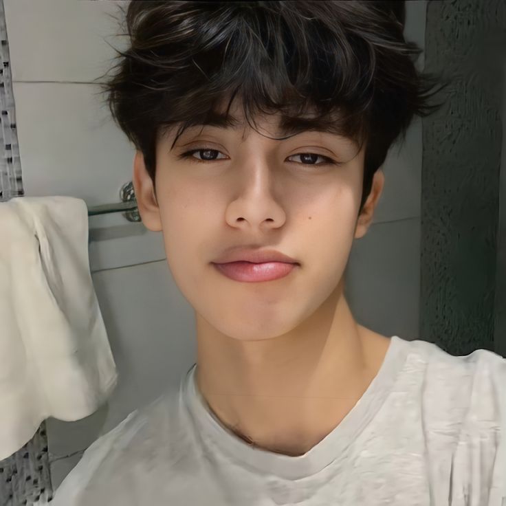 Leon · Free AI Chatbot